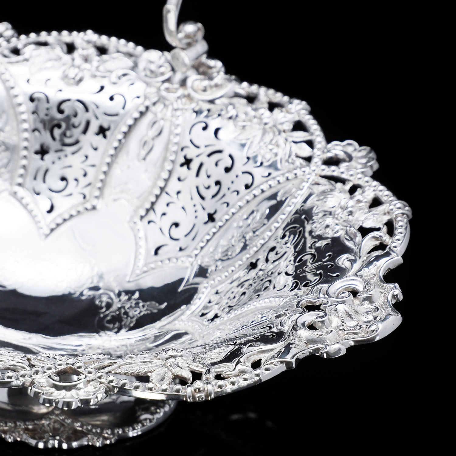Victorian Silver Antiques | 1837-1901 | For Sale | Artisan Antiques